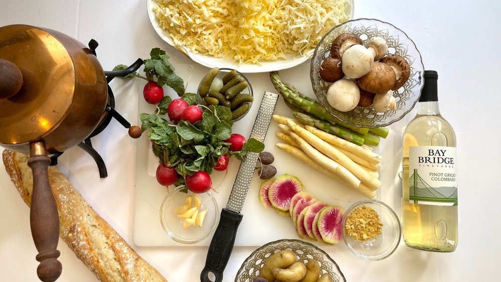 Classic cheese fondue
