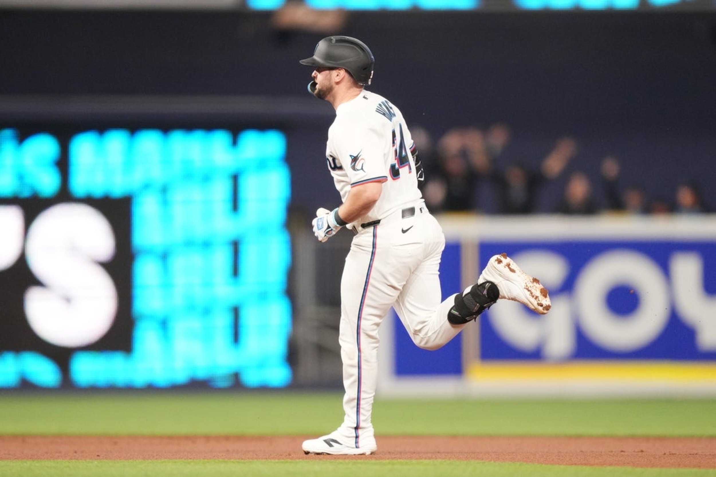 Walk-off error helps Marlins beat Orioles, avoid sweep