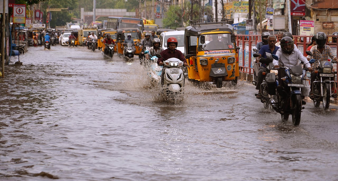Two-day wet spell causes inundation in parts of TN's Madurai; Sellur ...