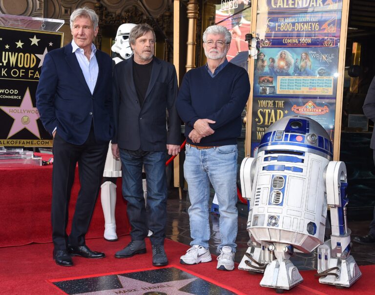 Star Wars actor Mark Hamill apologizes after White House slams his ...