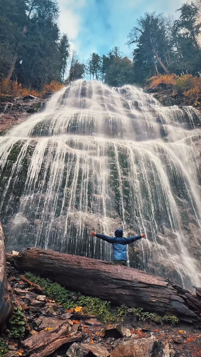 Relaxing waterfall views that showcase nature at its best