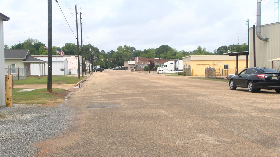 Town of Columbia gets first Rebuild Alabama gas tax grant for road ...