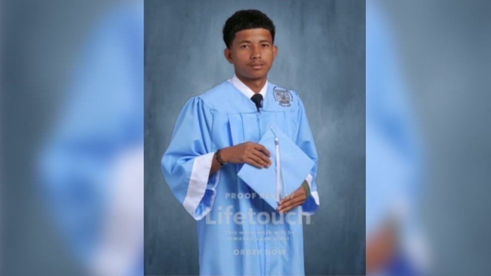 Austin soccer goalie says he was shackled after stop; supporters rally ...