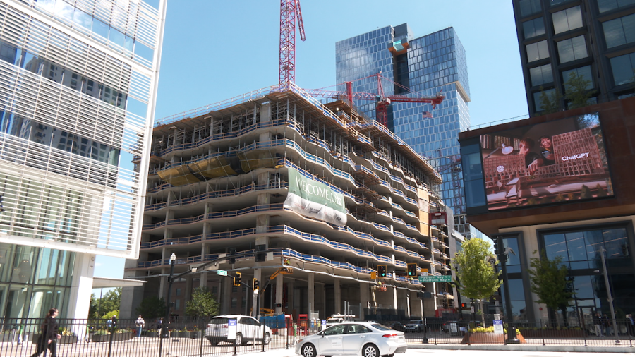 Paramount Tower begins to transform Nashville skyline with first glass ...
