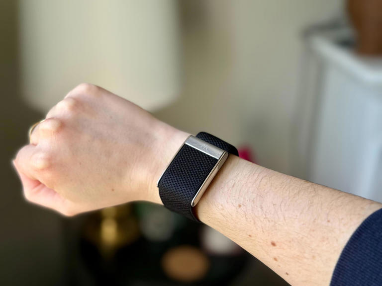 Whoop vs. Fitbit Air: I've tested both trackers for health and fitness ...