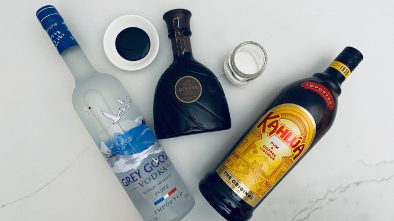 Mocha-style white Russian recipe