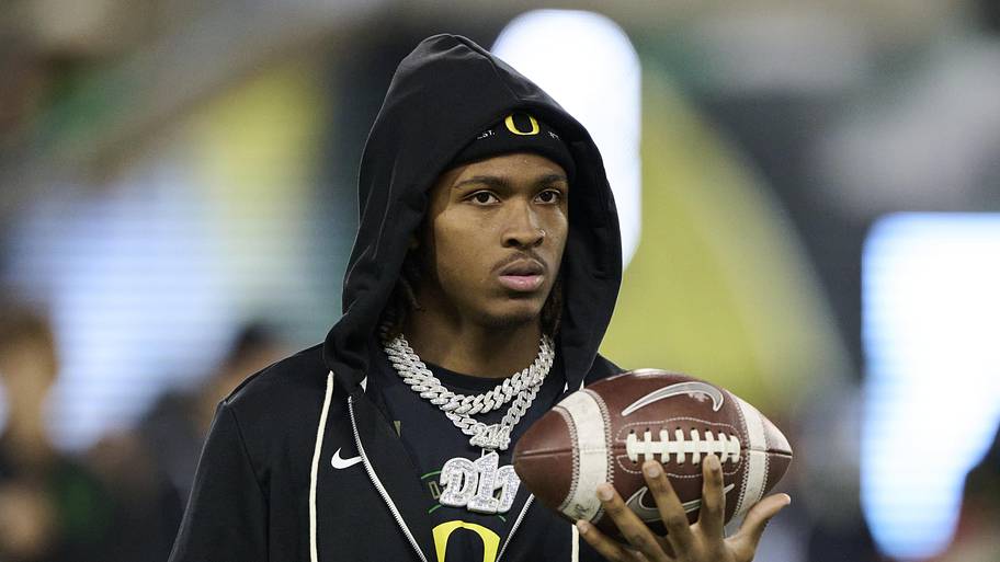 Oregon's offseason movement shifts special teams competition