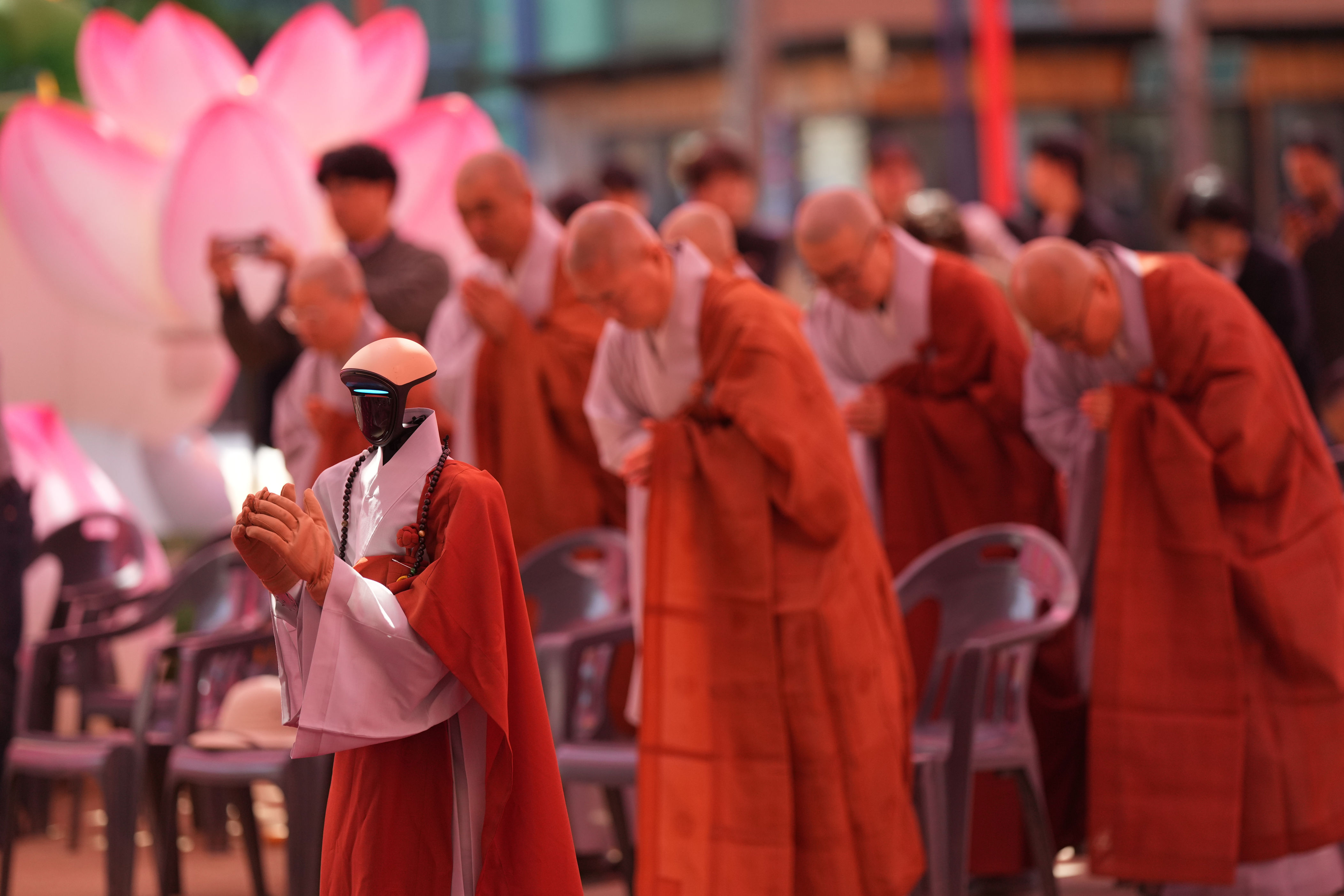 Meet 'Gabi,' the robot that just became a monk at a Buddhist temple in ...