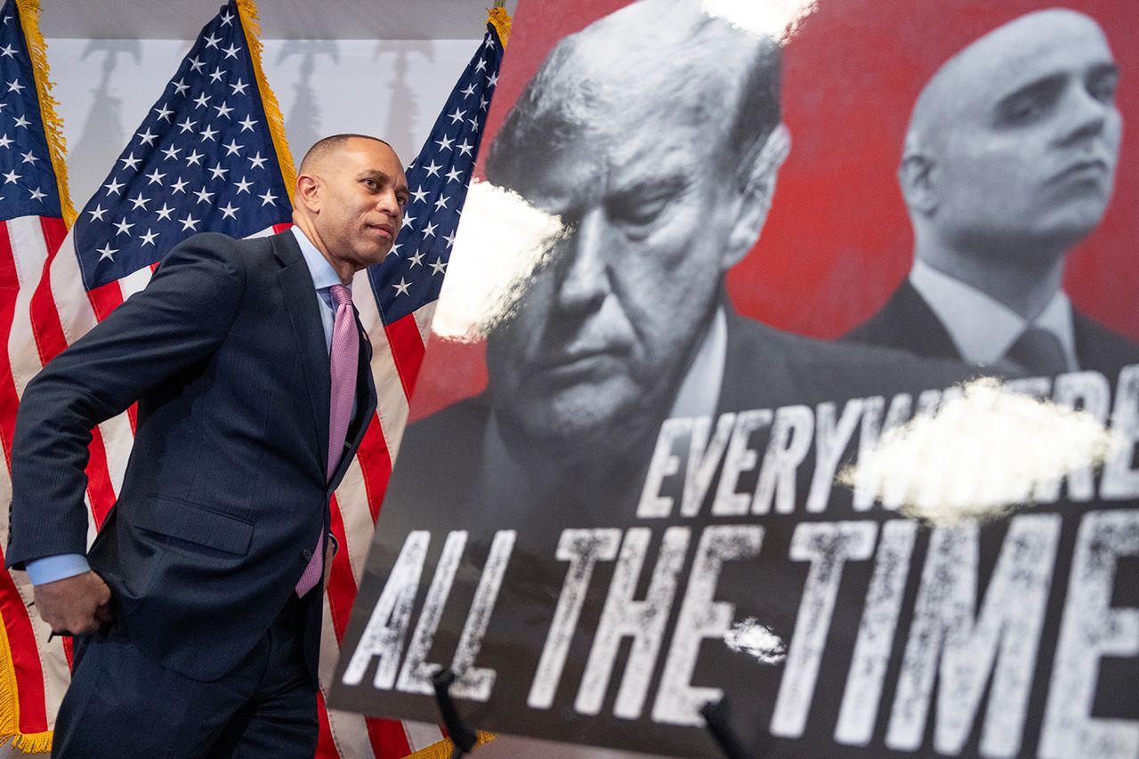 Hakeem Jeffries tells Trump to get an 'intervention' after 'another ...