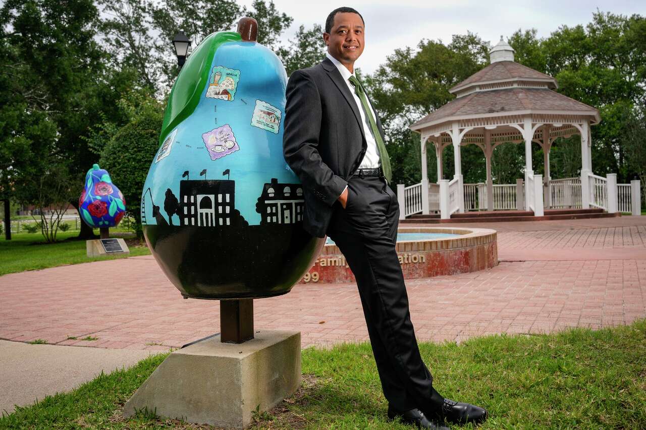 Pearland elects Democrat-backed Quentin Wiltz as first Black mayor in ...
