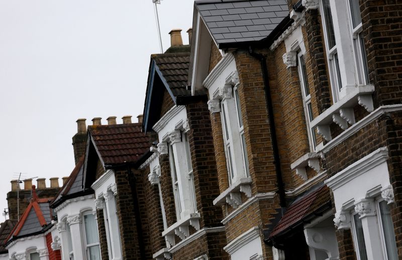 UK house prices fall by 0.1% in April, Halifax says
