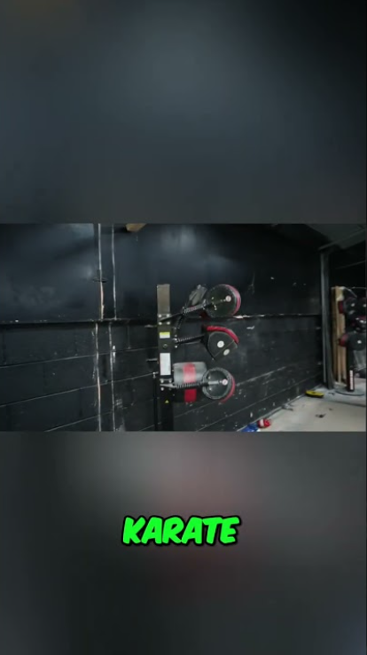 Dentro la zona cardio e karate del Supergym