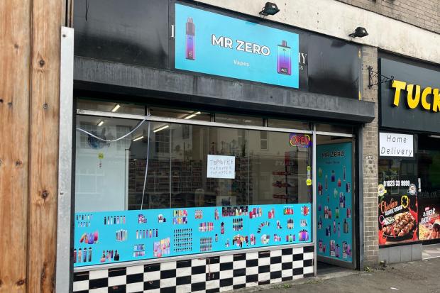 New vape shop opens its doors in Taunton