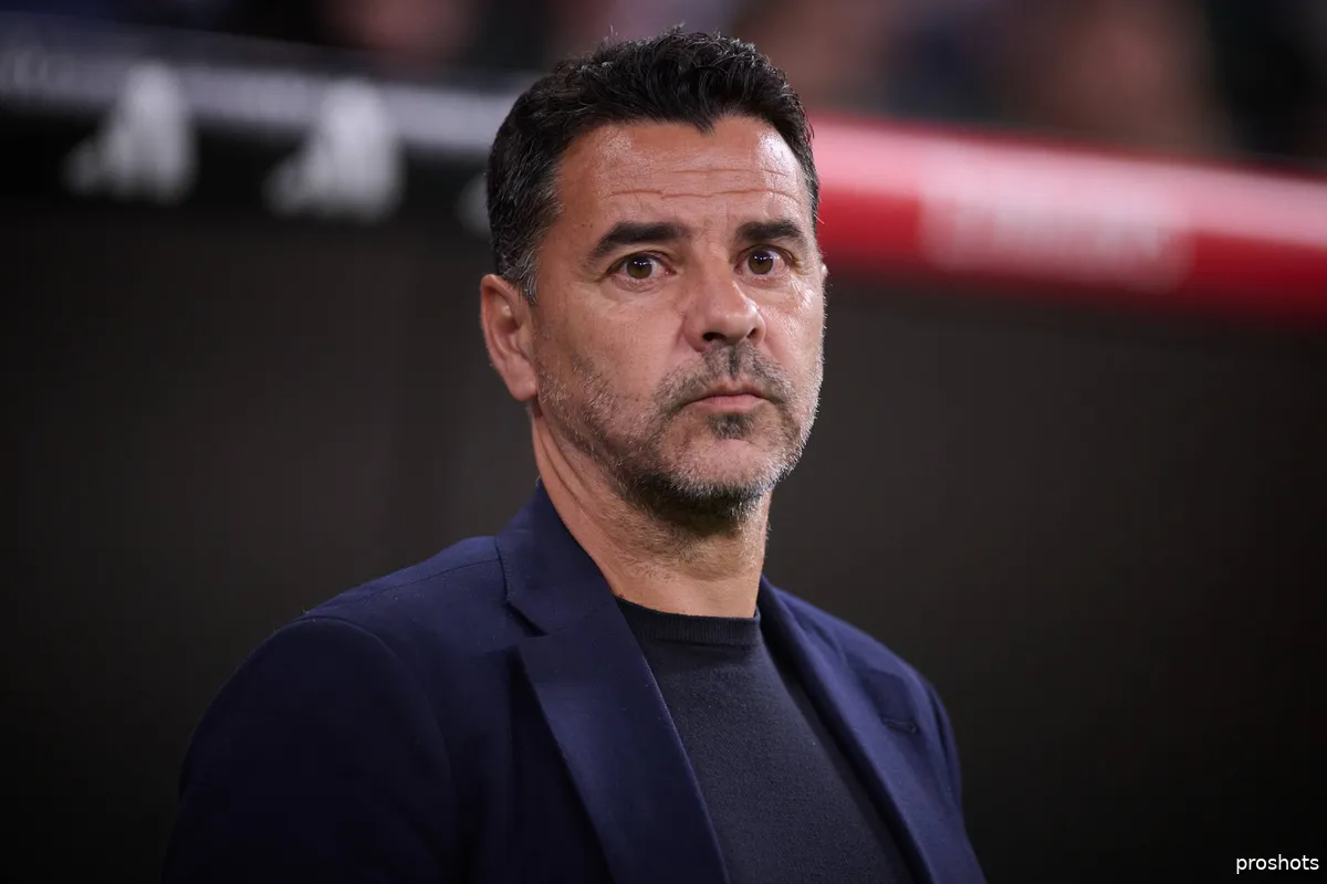Míchel gevraagd naar Ajax-akkoord op persconferentie: 'Heb verder niets ...