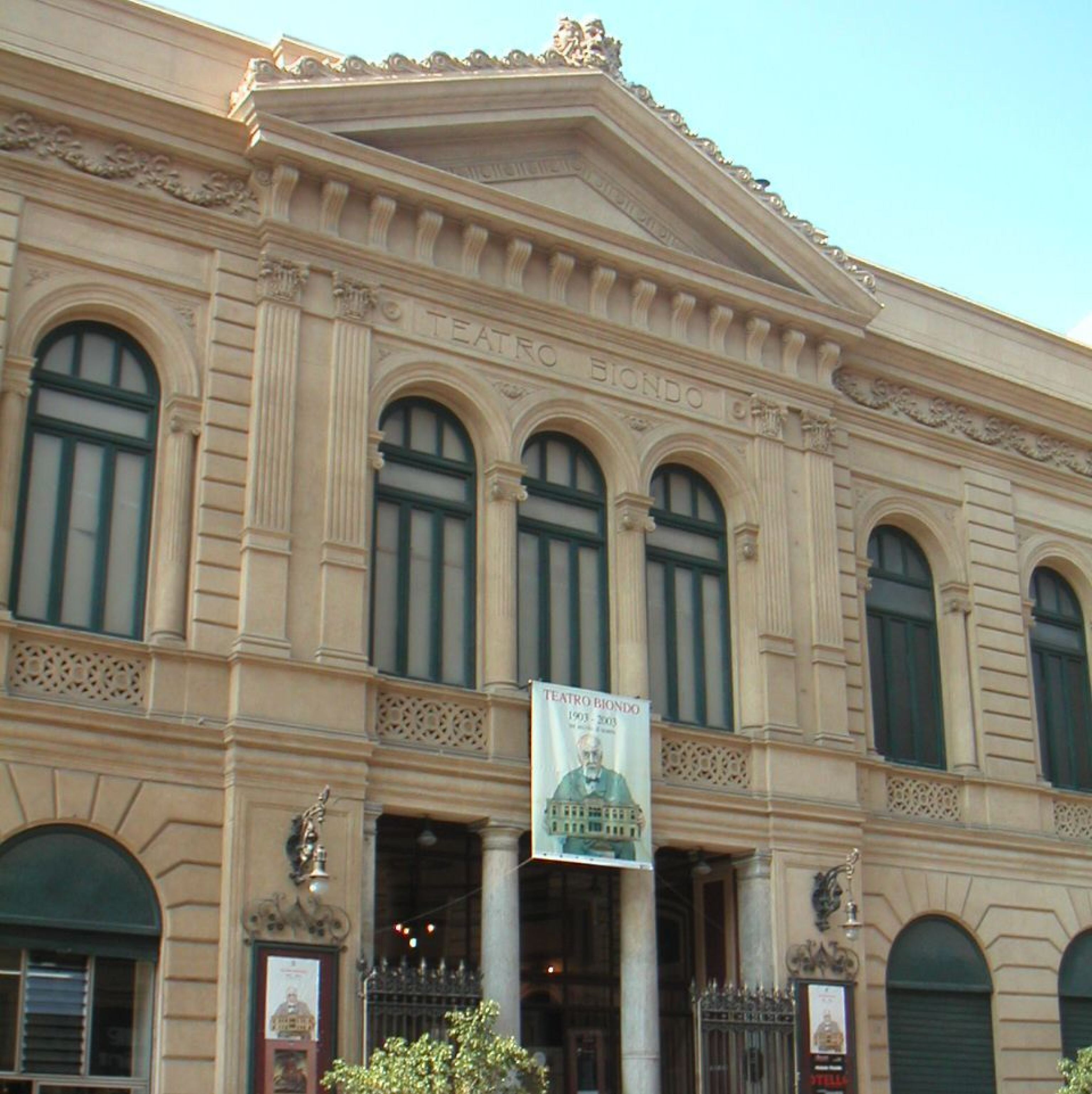 Il teatro Biondo racconta la stagione alla città
