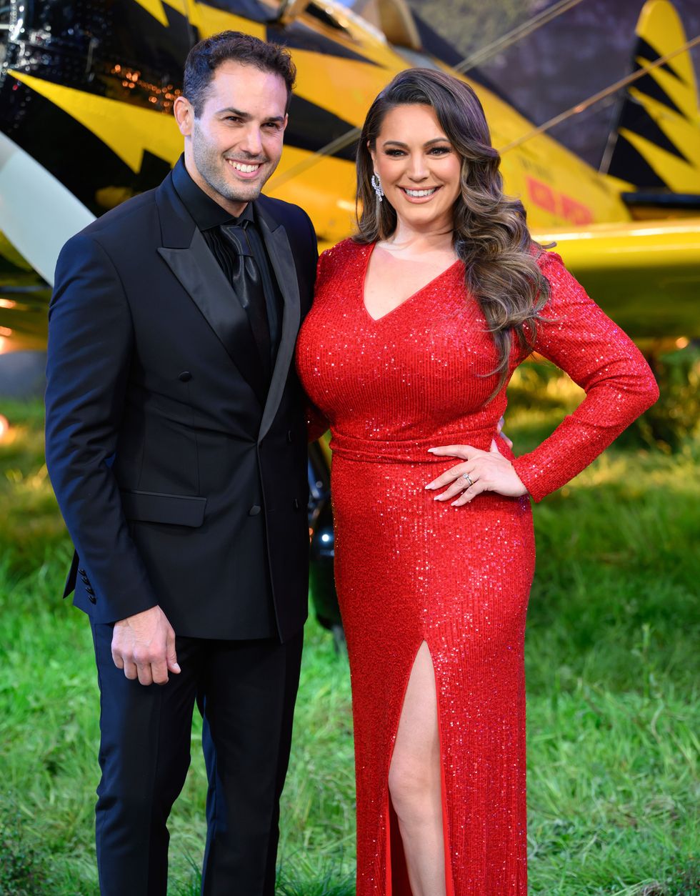 Kelly Brook shares rare health admission after anxiety-inducing scan ...