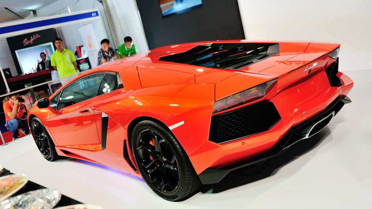 10 cars with absolutely massive engines