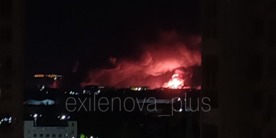 Drones hammer Russian oil refinery and factory, large-scale fires erupt ...