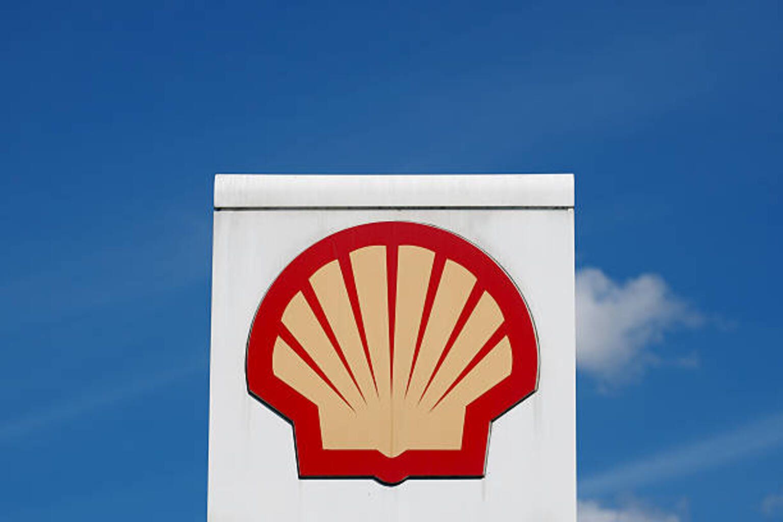 Shell CEO flags ~1B barrel crude shortage, warns 'journey back will be ...