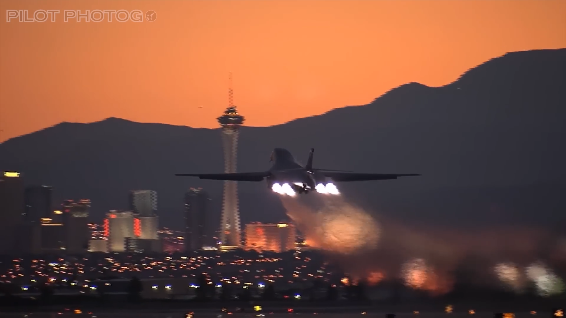 A US B-1 bomber was lost in a major crash incident - "Catastrophic failure"