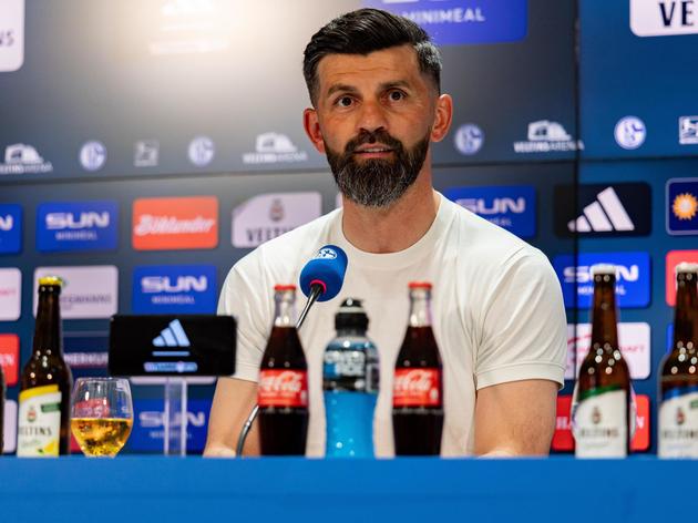 Schalke-PK vor Nürnberg: Miron Muslic schwärmt von seinem „Fels in der ...