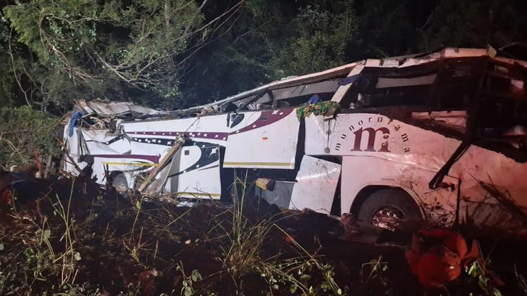 Deadly N1 crash: Eight killed, 44 injured as Malawian bus plunges off ...
