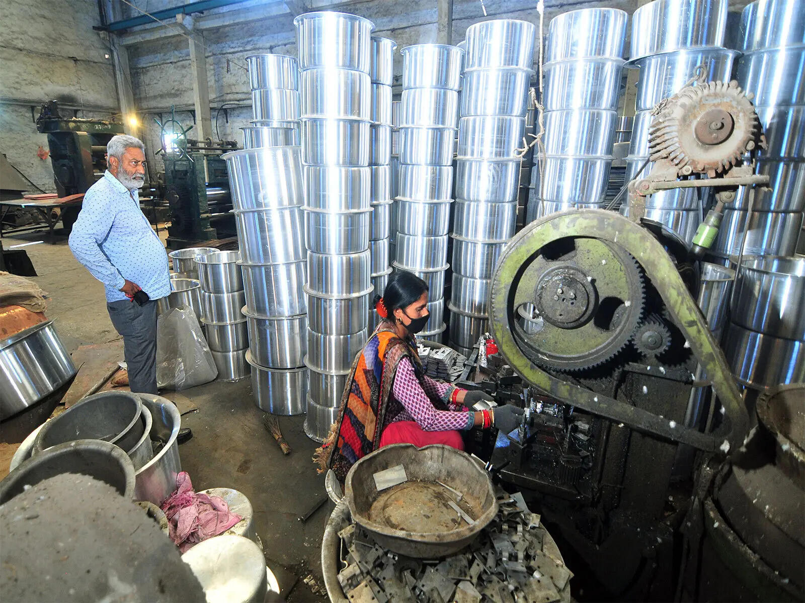 India labour market remodels itself bit by bit as agri slowly cedes ...