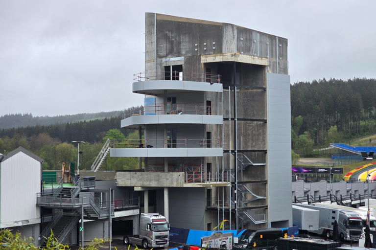 In beeld: voortgang bouw Uhoda Tower op Spa-Francorchamps