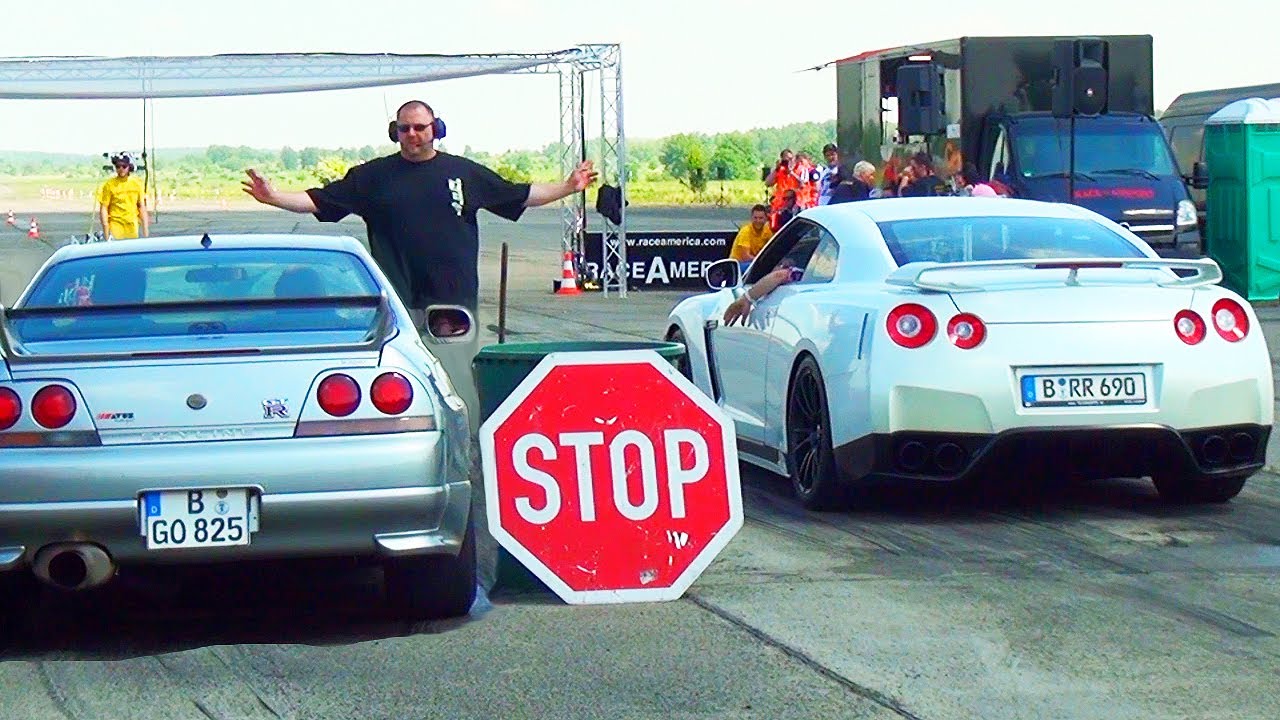 Nissan GT-R R35 vs R33: 1/4 mile drag race