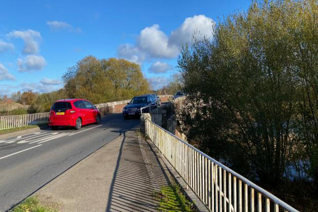 Footway and signals trial on Wimborne bridge to end next week