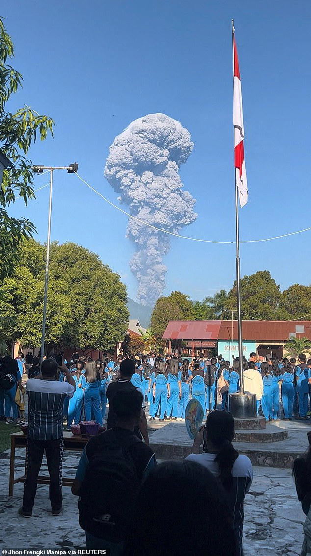 Volcanic eruption kills three hikers after they ignored warning signs ...