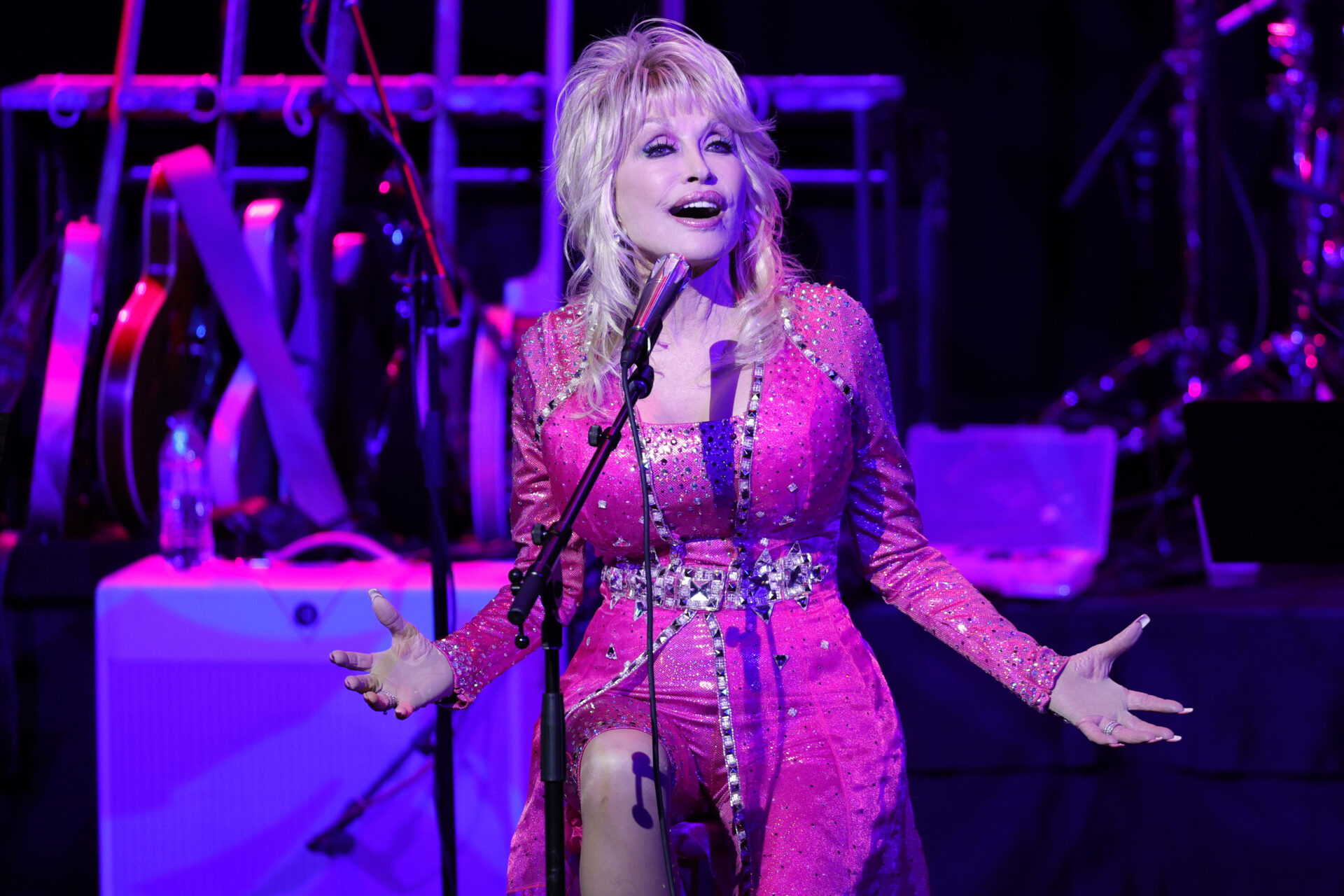 Dolly Parton sagt ihre Las Vegas-Konzertreihe aufgrund von ...