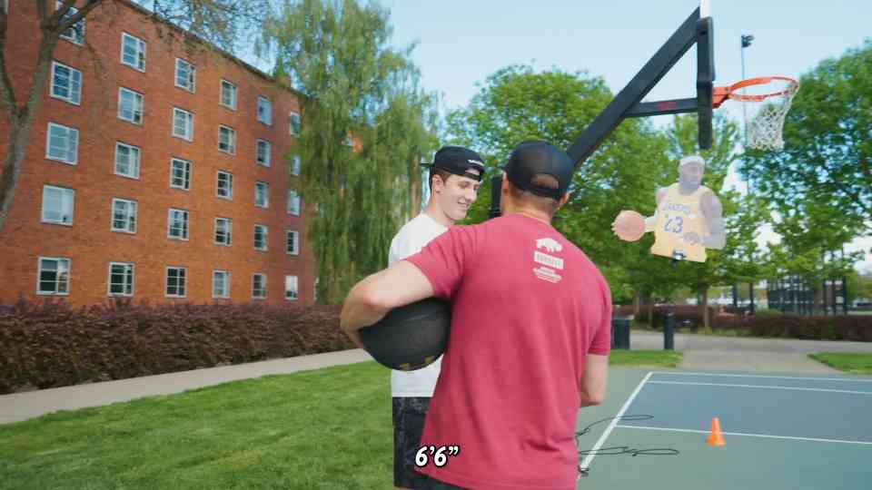 One player finally beat LeBron’s speed - and the crowd lost it