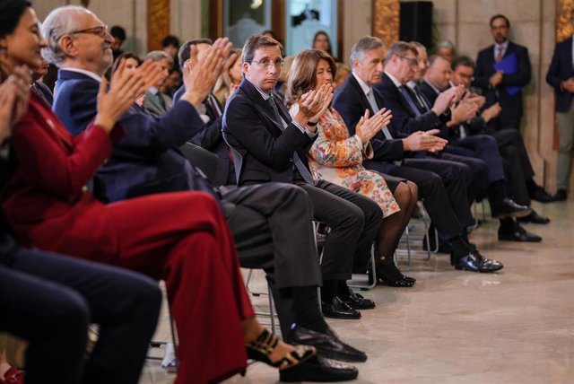 Almeida reclama al delegado que "ponga en la calle a la Policía ...
