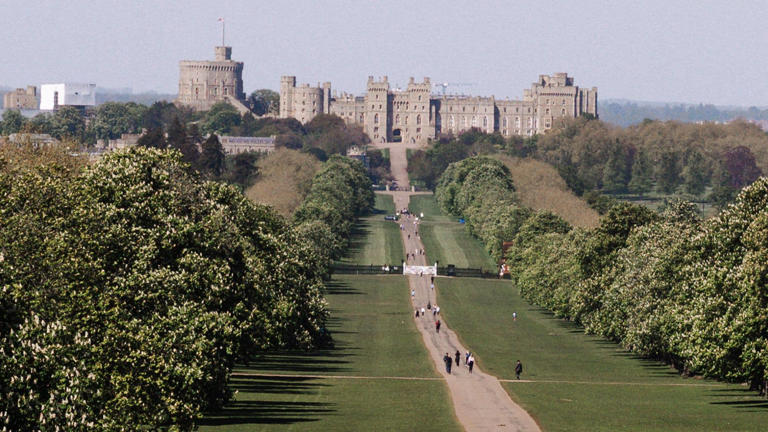 I spent a day behind the scenes at Windsor Castle, ate like a royal ...