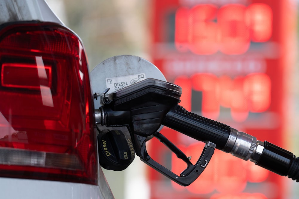 Tankstellen: Spritpreise fallen auf tiefsten Stand seit zwei Monaten