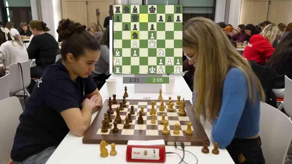 Watch this opening crush a strong chess player in minutes