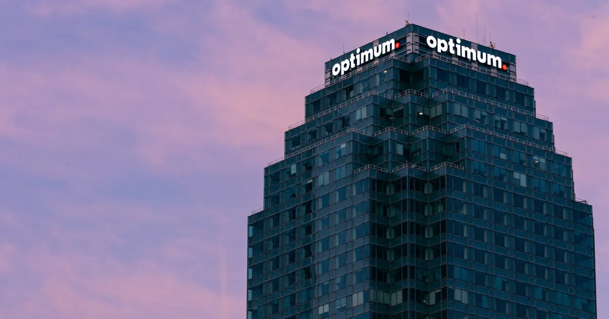 Optimum posts wider loss during Q1, mobile grows