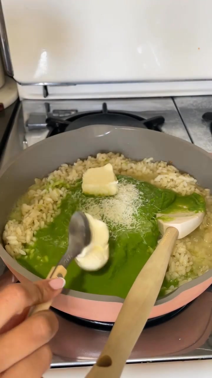 A bright and creamy pea and scallop risotto