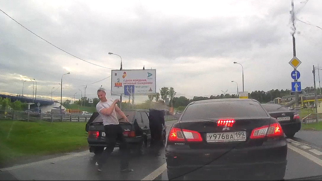 These bullies picked the wrong driver... instant regret