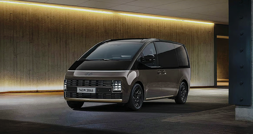 28.9 MPG, 9 seats, and a $44,850 price tag: Hyundai’s Staria Hybrid ...