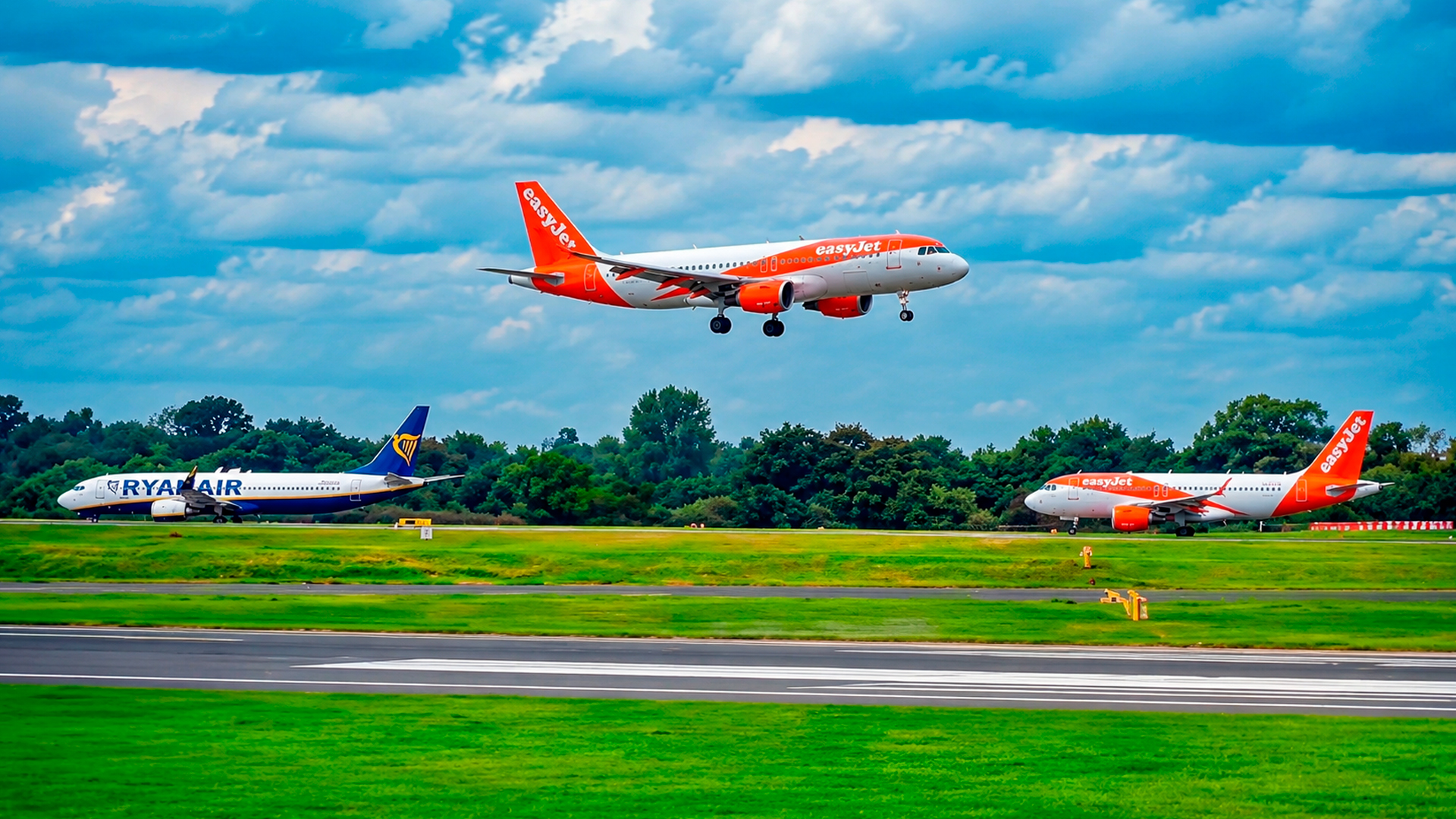 Busy runway moment caught on camera