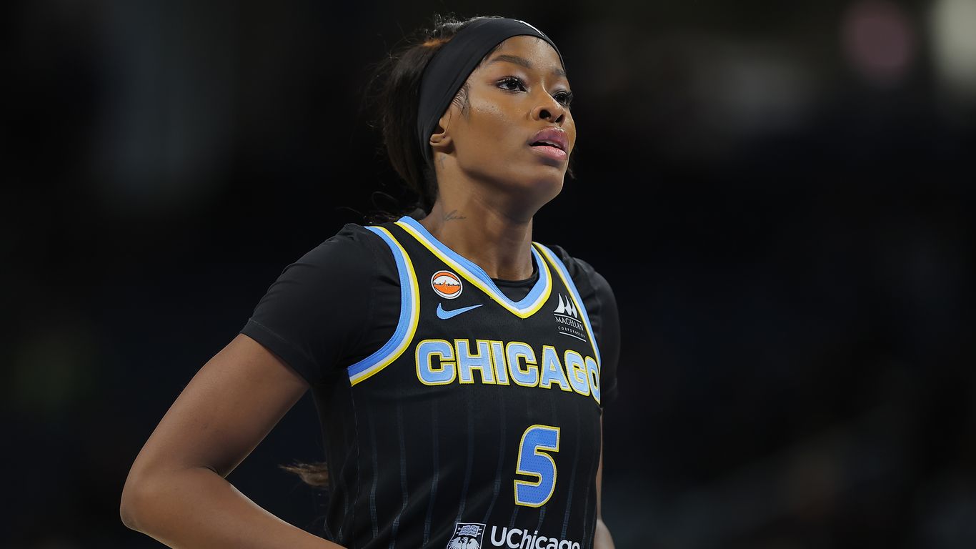 Chicago Sky prioritize veterans over young stars in 2026 roster overhaul