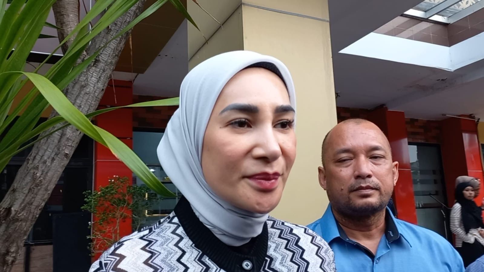 Diduga sebarkan foto rumah dan anak, Erin resmi laporkan mantan ART