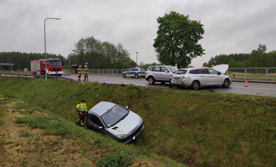 Karambol w pow. lubartowskim. 72-latek w BMW doprowadził do zderzenia ...