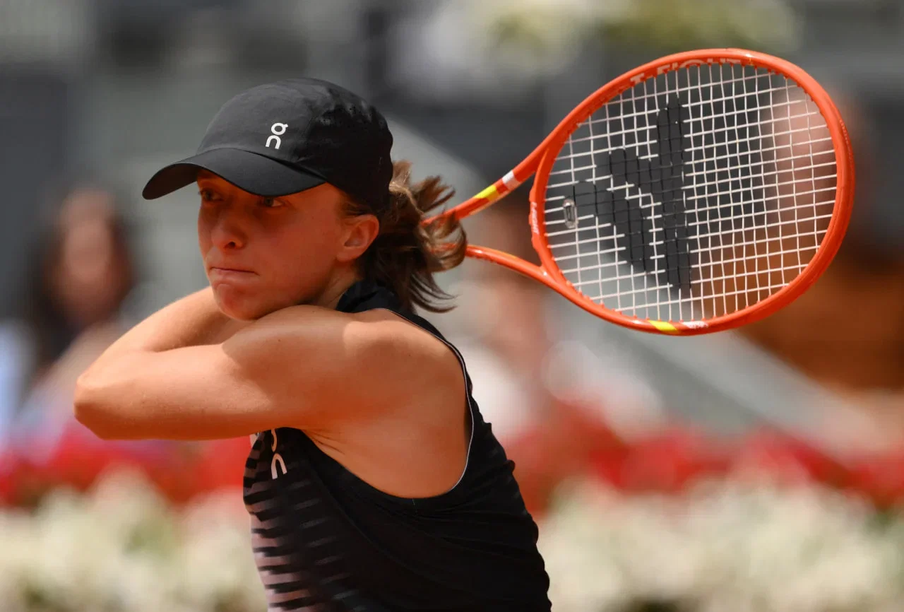 Iga Swiatek survives scare against McNally in Rome opener