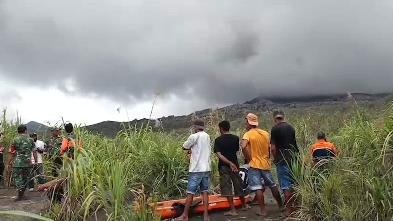 Indonesië: Indonesië haast zich om klimmers te redden nadat ...