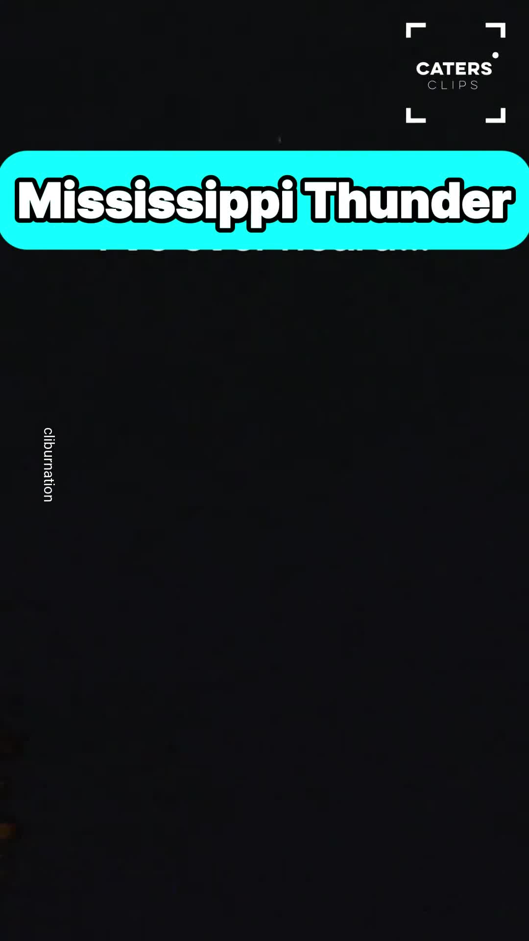 Powerful thunderstorm rolls through Mississippi