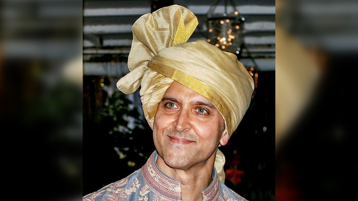 Looks like he's 25 again: Hrithik Roshan's viral wedding dance sparks ...