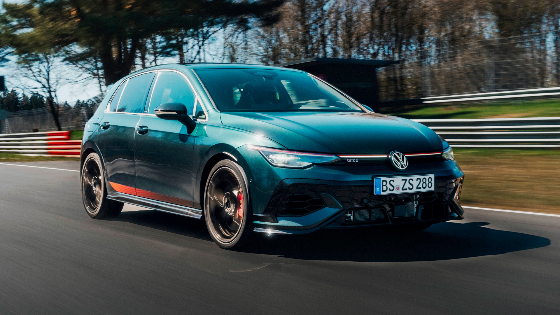 Volkswagen Golf GTI Edition 50 claims new Nurburgring lap record